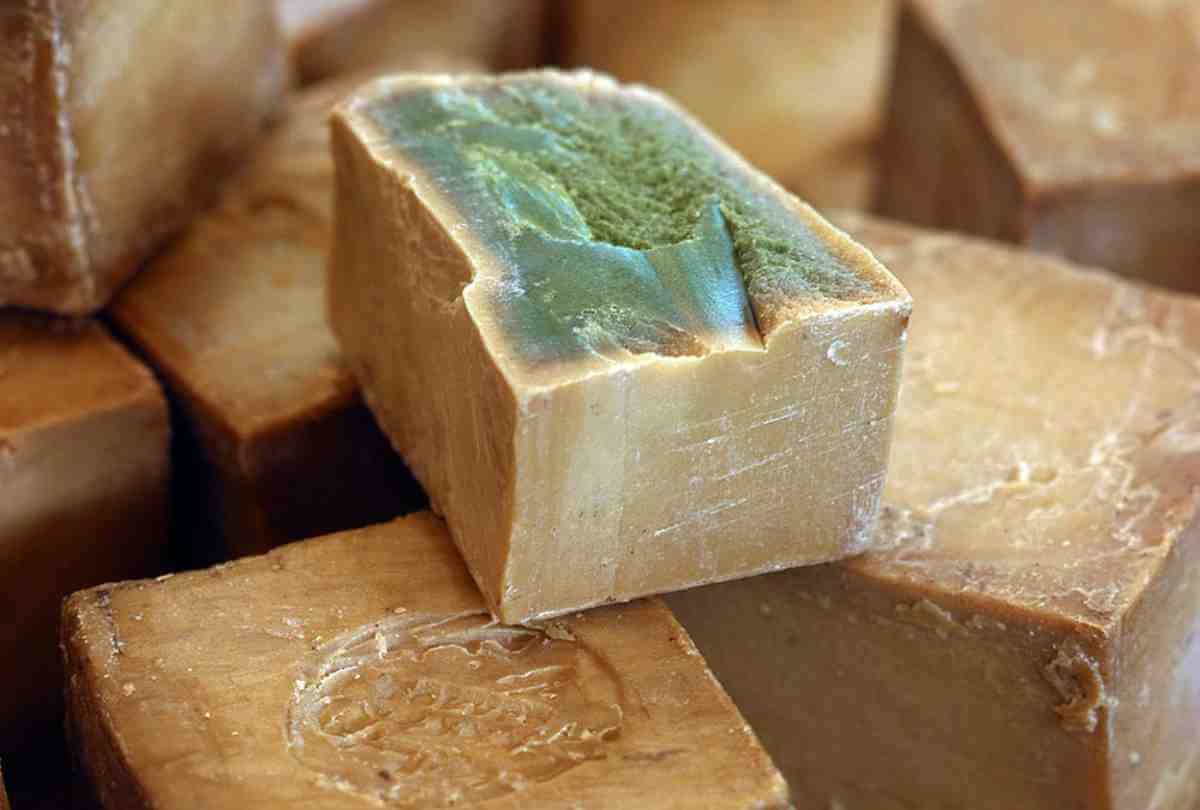 Historia del Jabón: De Mesopotamia a la Modernidad - Hilos de historia